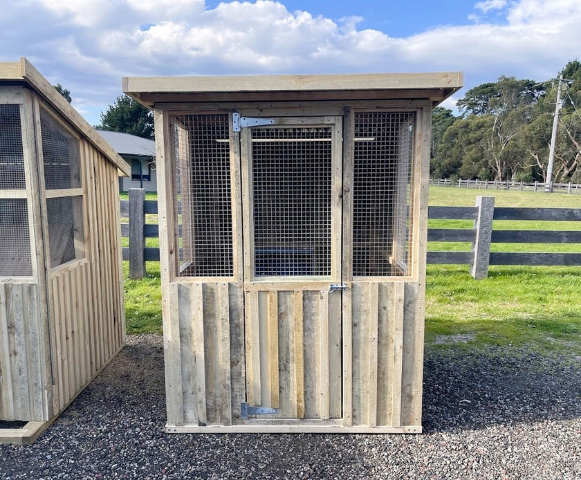 Classic Chicken Coop – Talking Hens