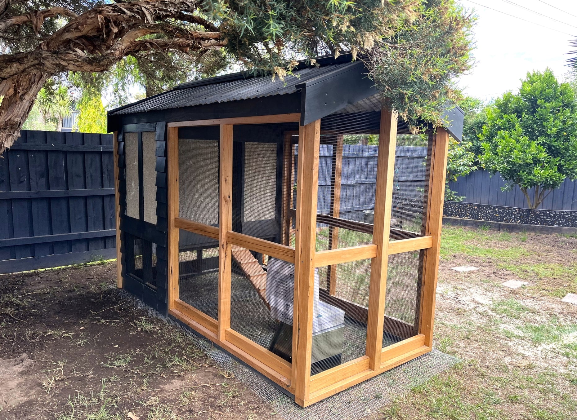 Luxury Farmhouse Chicken Coops – Talking Hens